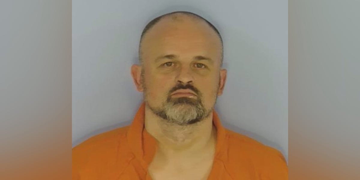 Freeport man arrested after bizarre 911 call Freeport man arrested after bizarre 911 call